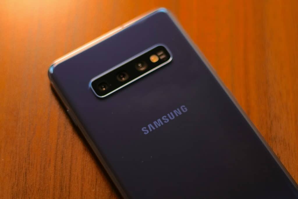 Samsung Galaxy S10 Biometrics Update Improves In-Display Fingerprint ...